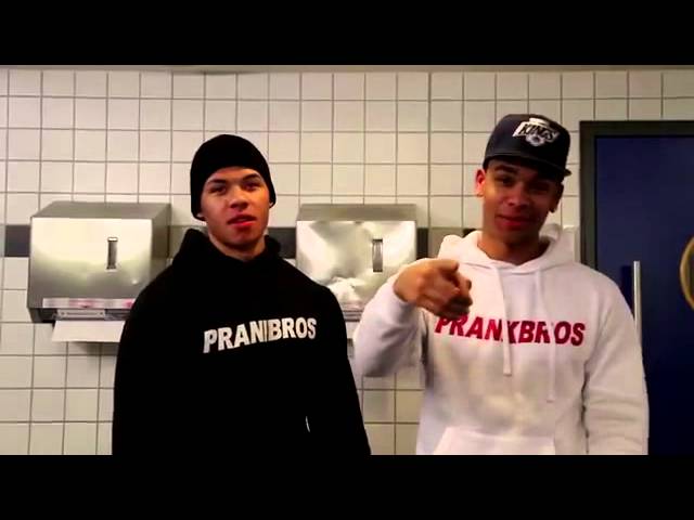 TOILET-STALKER !!! Prank - Sharing Clips